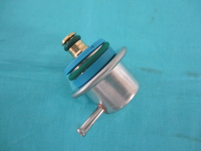 W124/500E BOSCH製 フューエルプレッシャーレギュレター 0000781889 0280160587(エンジン部品)｜売買された ...