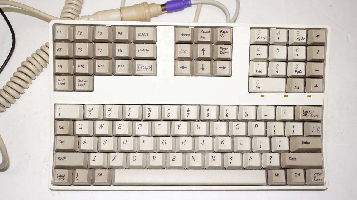 省スペースフルキーボード XT/AT用キーボード DATALUX 動作動画収録(USBキーボード)｜売買されたオークション情報、yahooの ...