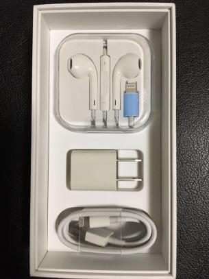 Apple iPhone用3点セット ライトニングイヤホン/ACアダプター/1mライトニングケーブル 非純正 互換品 iPhone7以降(USB式充電器)｜売買されたオークション情報 ...