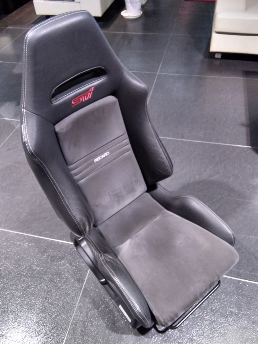 【GTNET大阪店】インプレッサWRX sti GRB/GRF型 運転席用 純正OP RECAROシート STIロゴ付き｜シート